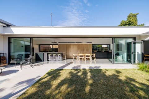 Maroubra corner house turns northwards | Edifice Design - Architects ...